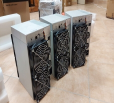 Bitmain, Goldshell, Antminer, Bobcat, iPollo, AnexMiner, Canaan, Whatsminer, MicroBT, e altri